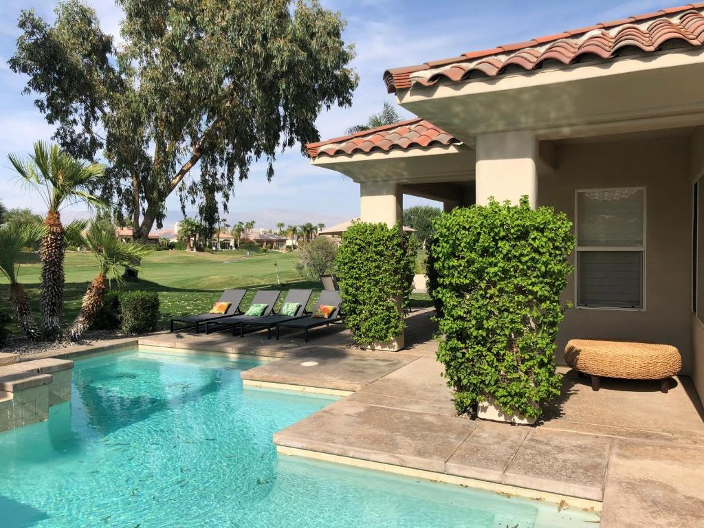 VILLA VERDE: Your Own Private Resort Awaits, Pool, Hot Tub, and a Guest ...