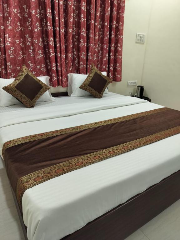 BANARAS GUEST HOUSE, Kakarmatha (updated prices 2025)