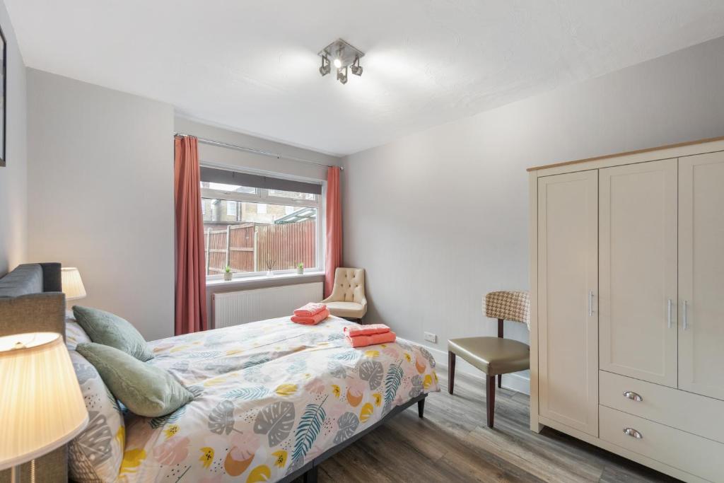 Edgware Oasis: Modern Haven near Tube & Park, Edgware (updated prices 2024)
