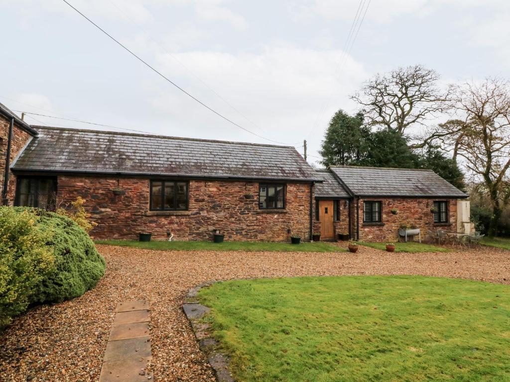 Barn Owl, Clatworthy (updated prices 2026)