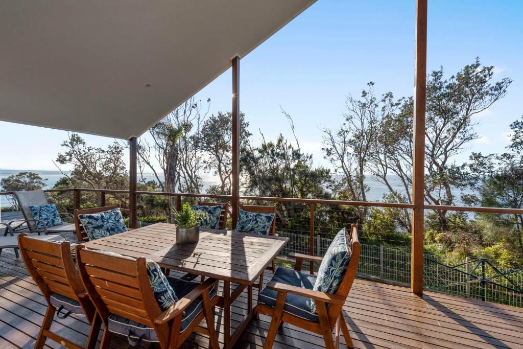 The Lighthouse Mollymook, Mollymook (updated prices 2026)