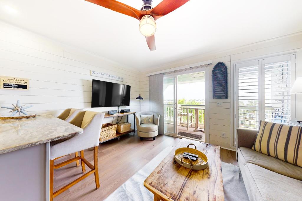 Sea Cabin 337C, Isle of Palms (updated prices 2025)