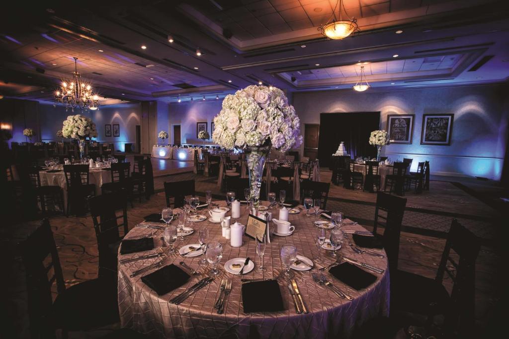 DoubleTree by Hilton Sunrise - Sawgrass Mills, Sunrise (updated prices ...