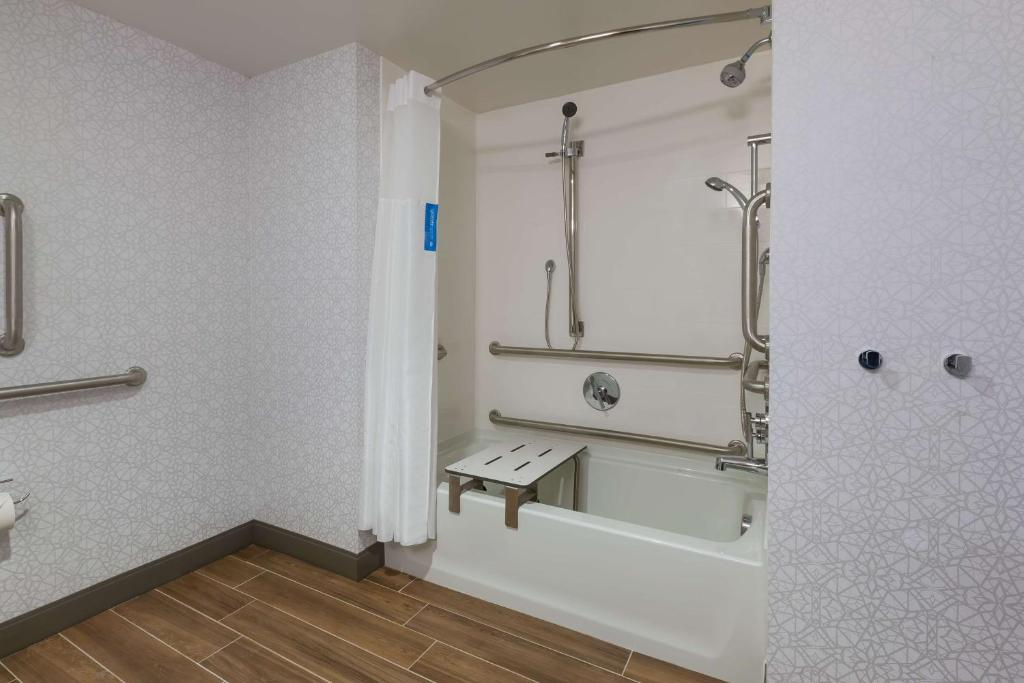 Hampton Inn Cape Cod Canal, Buzzards Bay (updated prices 2025)