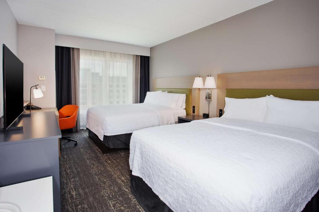 Hampton Inn & Suites By Hilton- Newark Airport Elizabeth, Newark ...