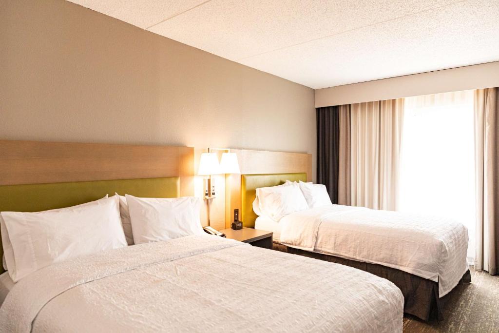 Hampton Inn & Suites By Hilton- Newark Airport Elizabeth, Newark ...