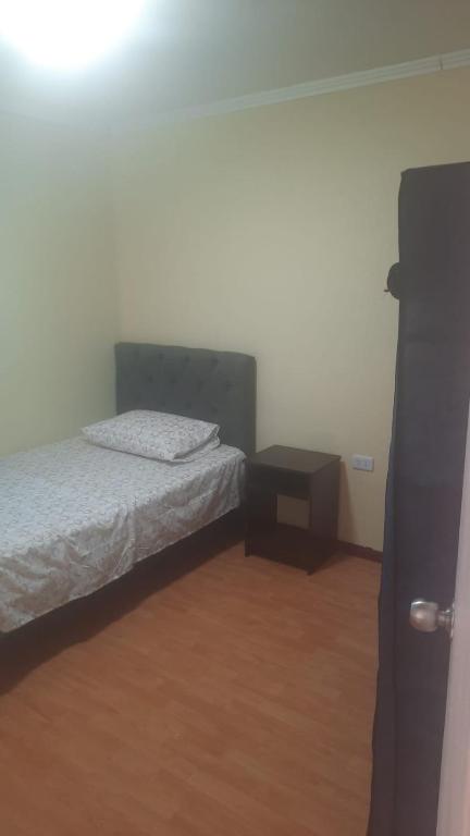 Henry Gutiérrez sociedad, Los Ángeles (updated prices 2025)