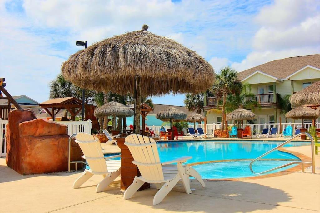 Blue Pelican at Pirates Bay Resort, Port Aransas (updated prices 2025)