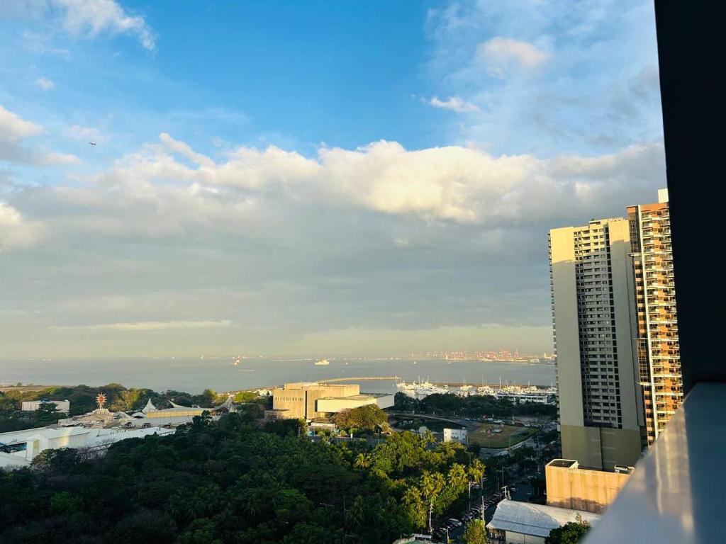 Cozy Staycation Breeze, Manila (updated prices 2025)