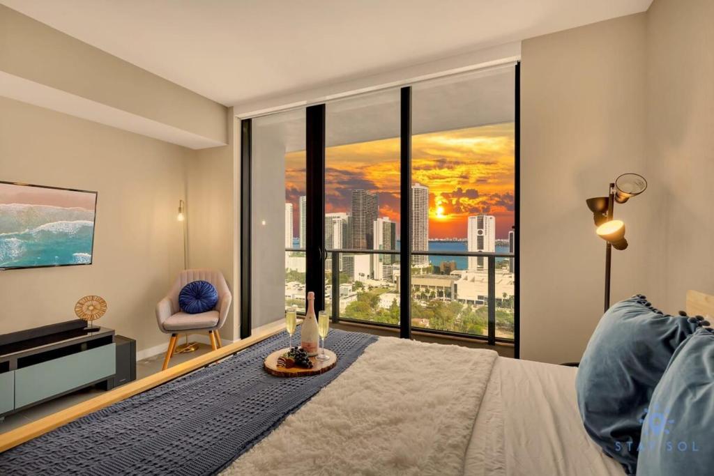 Modern Miami Gem - City View Condo - Free Parking, Miami – Updated 2024 ...