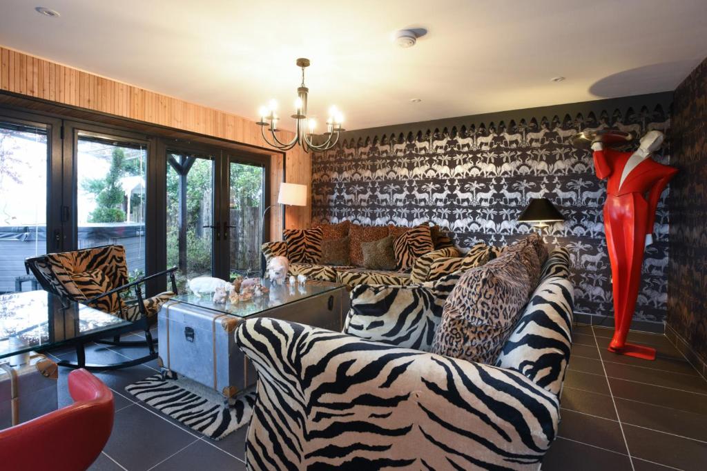 Air Maison - The Pig Sty - WOW Factor Countryside Retreat, Westbourne ...