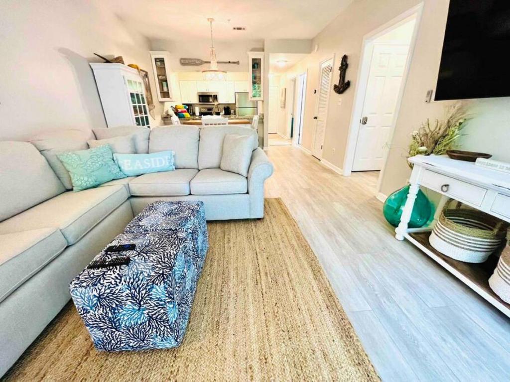 Aqua del Sol - Elevated Experience - Quiet Pool, Destin (updated prices ...