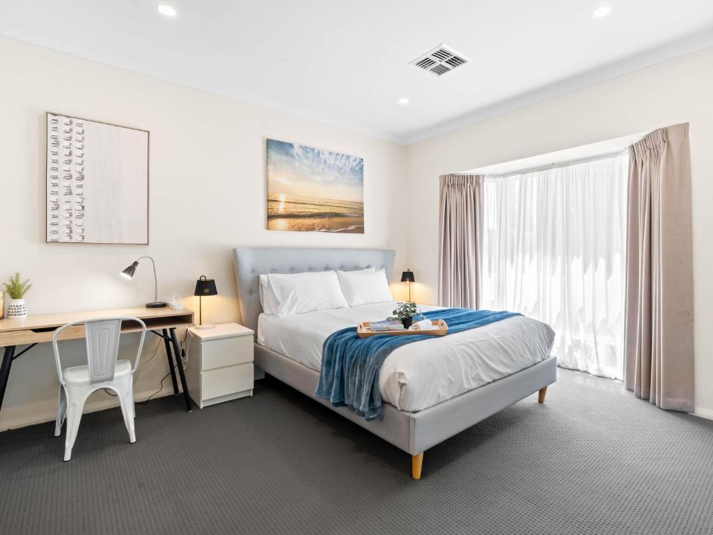 No Stairs, Big House, Garage Richmond Residence 2, West Richmond ...