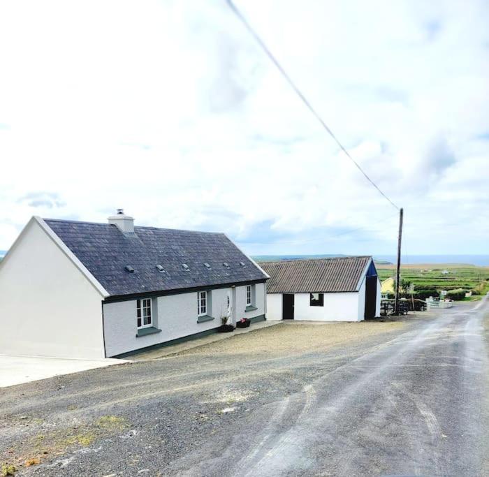 Hilltop Cottage, Kilkee (updated prices 2026)