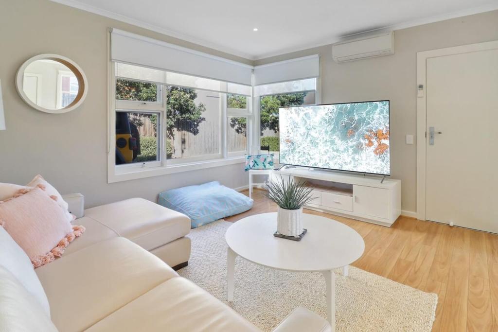 Central Terrace I Walk to Beach & Town, Ocean Grove (updated prices 2026)