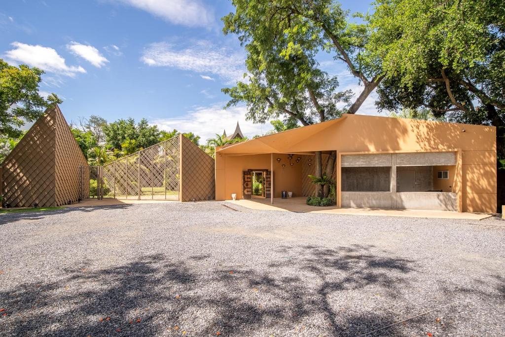 Syama Residence and Café, Phra Nakhon Si Ayutthaya (updated prices 2025)