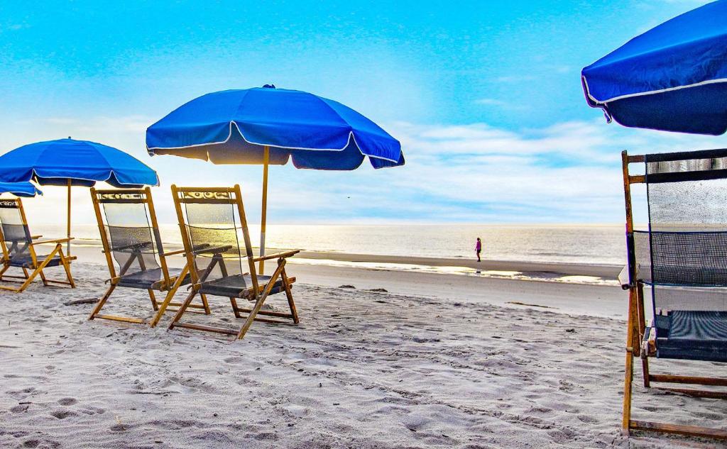 Walk to the Beach Waterfront Oasis, Hilton Head Island (updated prices ...