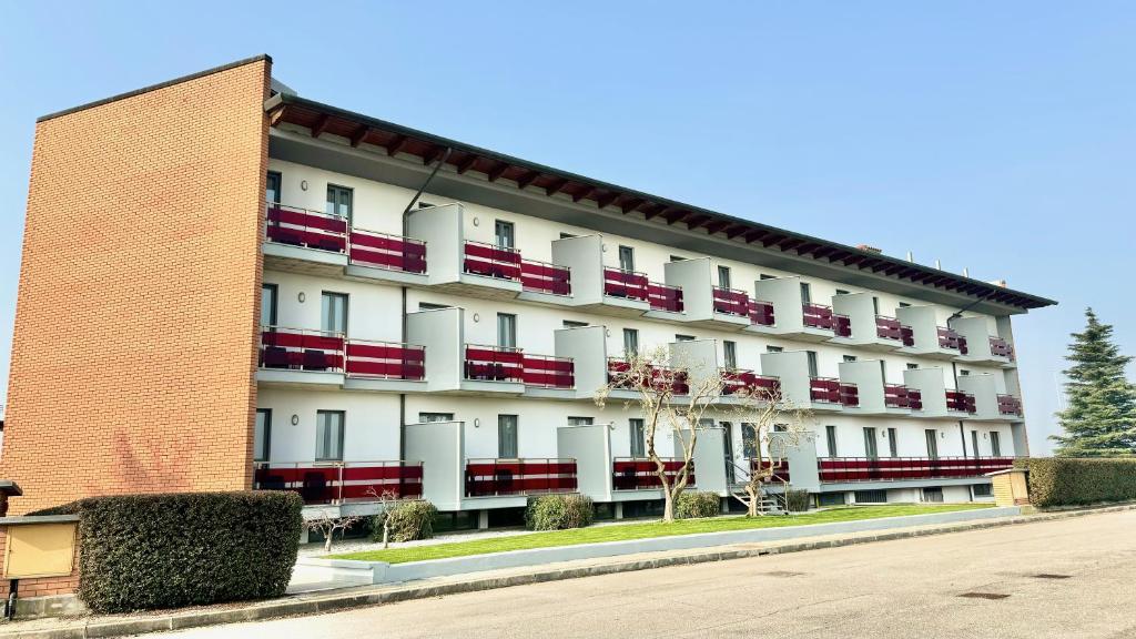 Touring Hotel, Seniga (updated prices 2025)