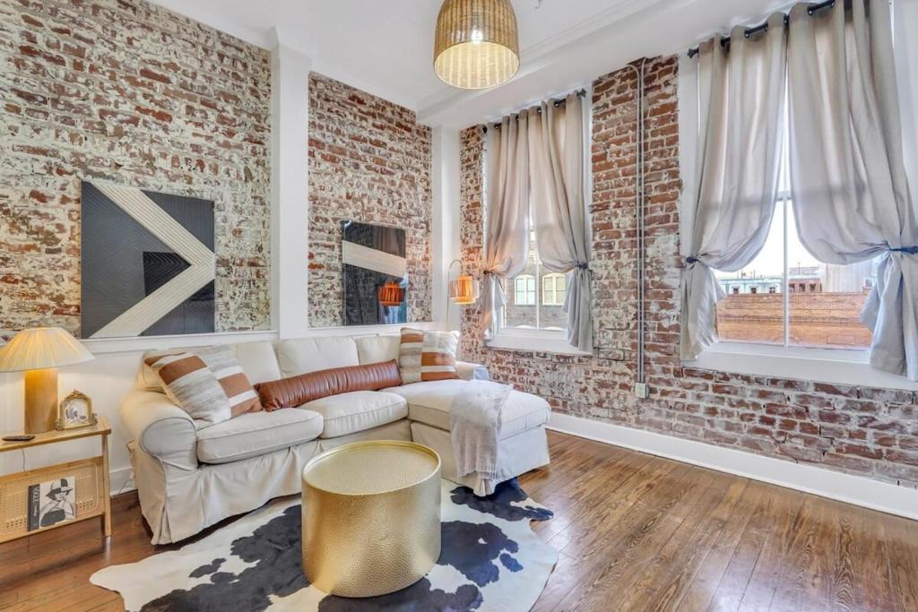 Broughton Bliss Loft- City Market Plant Riverside, Savannah (updated ...