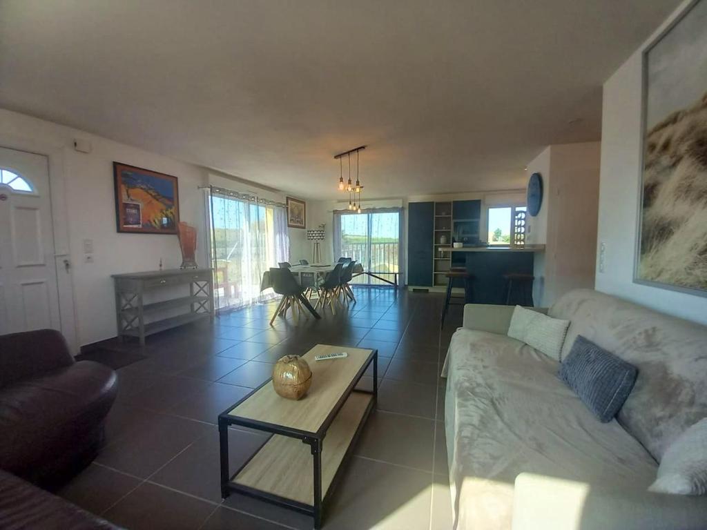 Appartement De 4 Chambres Avec Piscine Partagee Terrasse Et Wifi A Pouillon - Landes