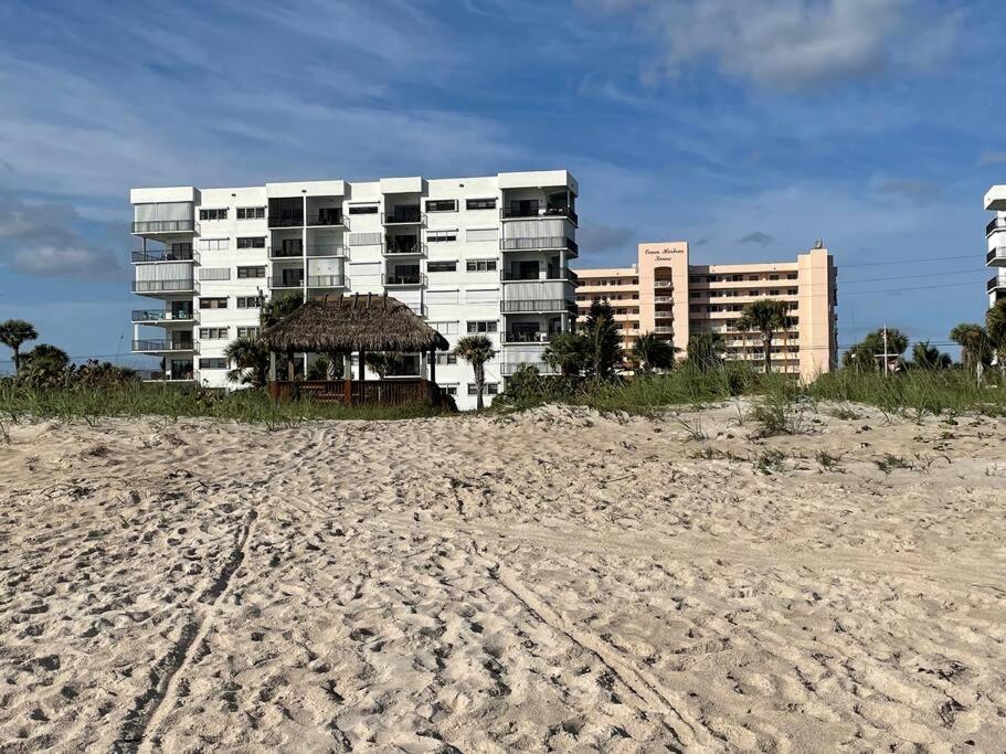 Hutchinson Island Condo steps to the ocean, marina, Fort Pierce ...