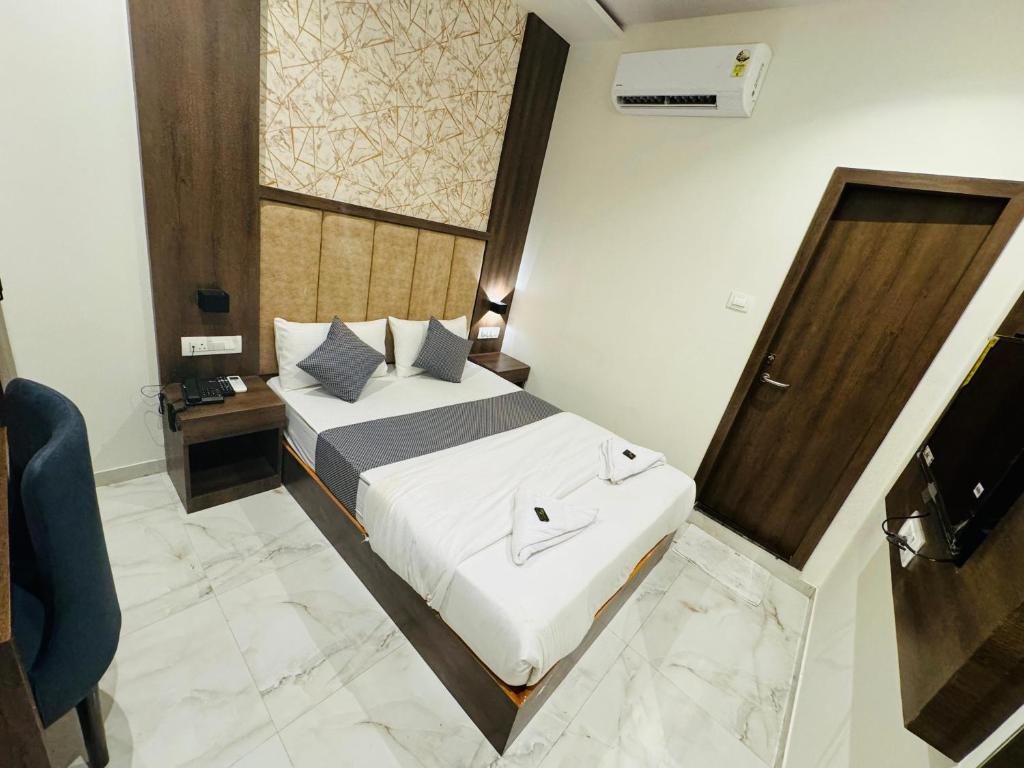 Hotel Amazing - Asalpha Metro Station, Mumbai (updated prices 2025)