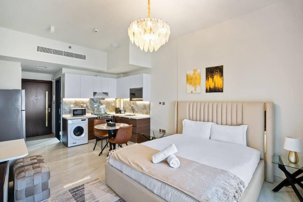 Stylish Studio - Miracle Gardens, Dubai (updated prices 2025)