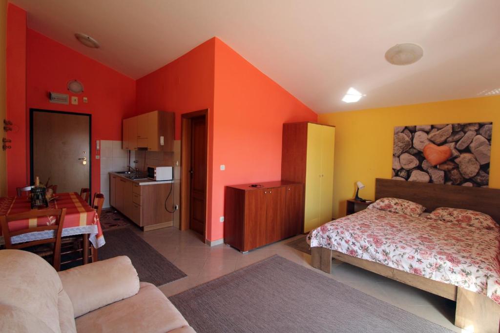 Room in Studio - Apartment Aniko near the sea, Premantura (updated ...