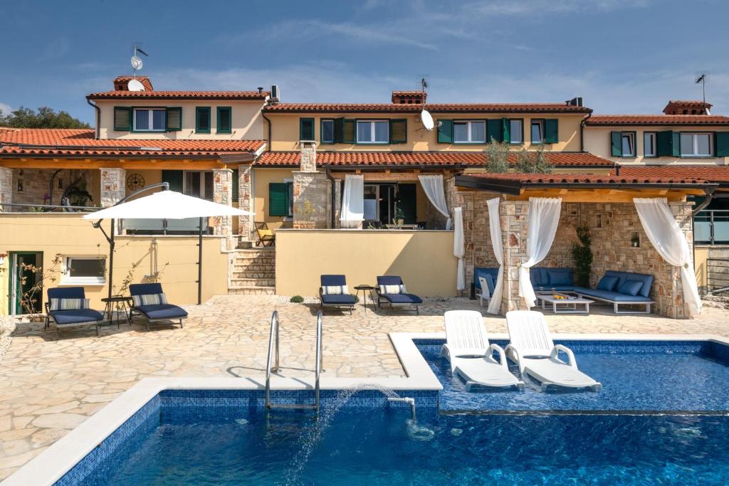 Villa Kalista Istriana for 10 people with private pool & sea view ...