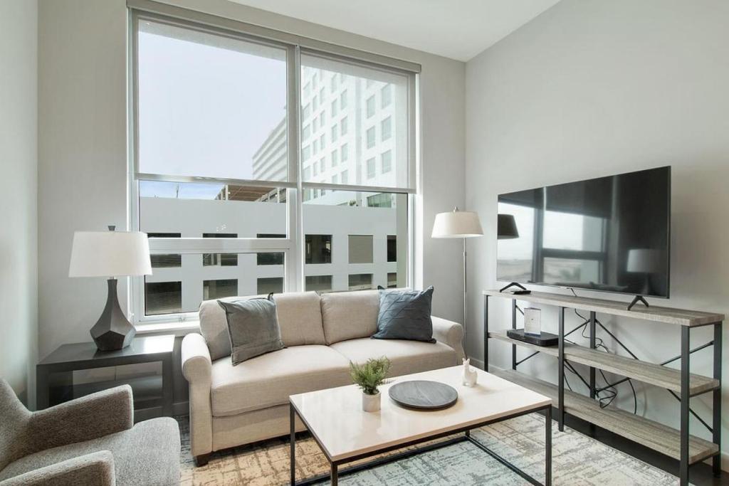 Landing Modern Apartment with Amazing Amenities (ID1723X33), New ...