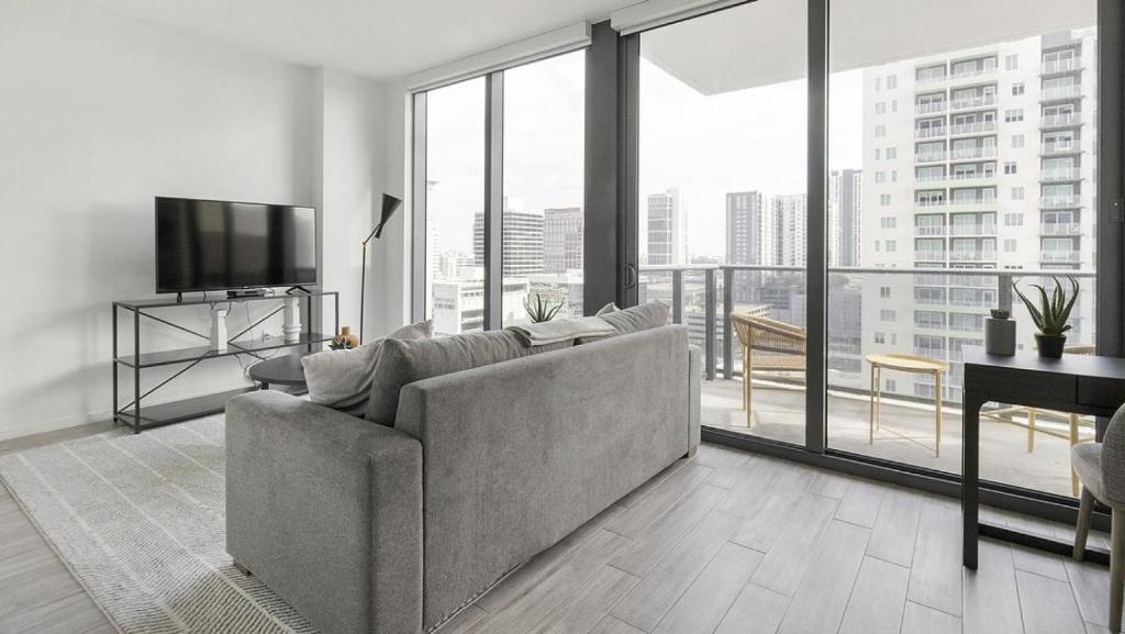 Landing Modern Apartment with Amazing Amenities (ID1398X784), Fort ...