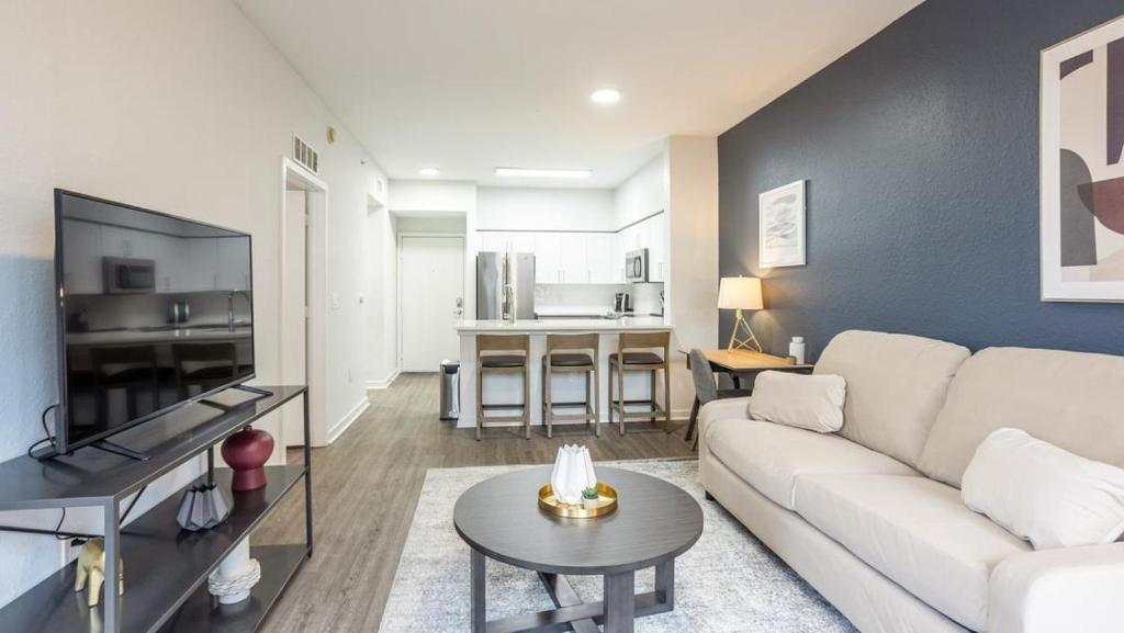 Landing Modern Apartment with Amazing Amenities (ID8116X05), Fort ...