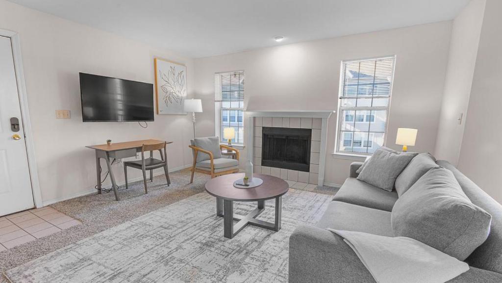 Landing Modern Apartment with Amazing Amenities (ID6372X76), Wichita ...