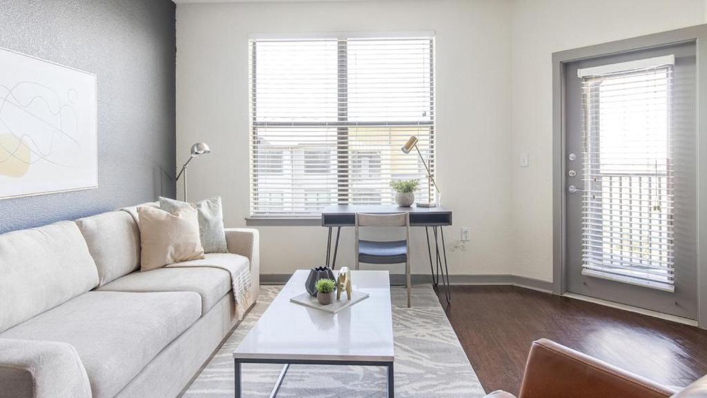 Landing Modern Apartment with Amazing Amenities (ID7724X15), San ...