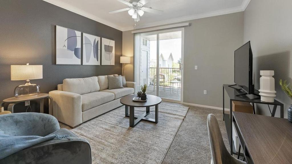 Landing Modern Apartment with Amazing Amenities (ID9304X63), Rocklin ...