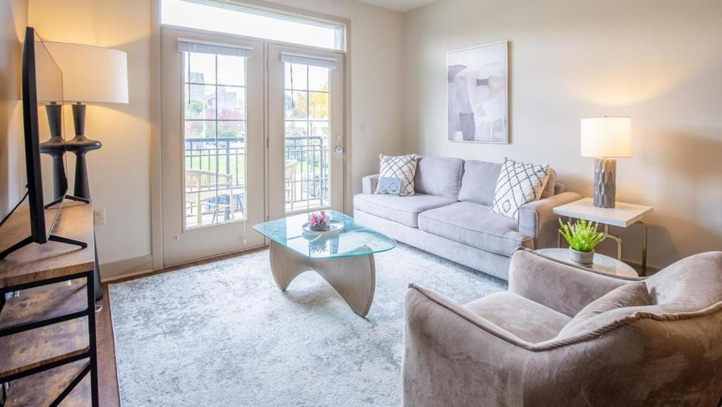 Landing Modern Apartment with Amazing Amenities (ID4566X63), Detroit ...