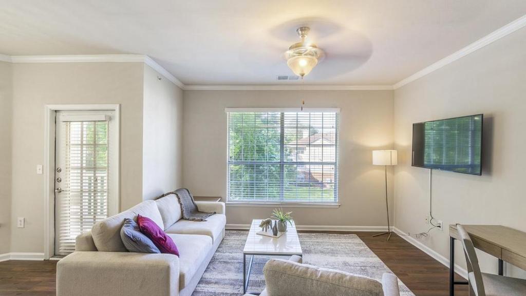 Landing Modern Apartment with Amazing Amenities (ID8578X29), Raleigh ...
