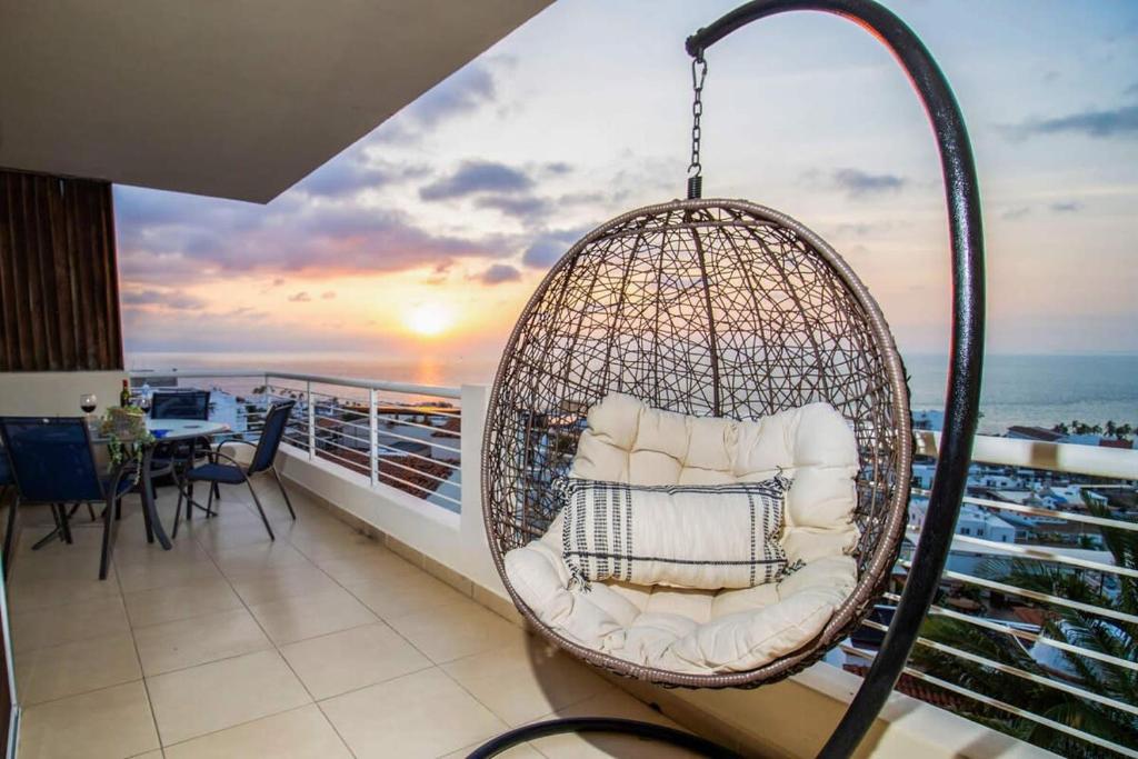 Ocean Views Pool Whirlpool Gym Beach 7 Blocks, Puerto Vallarta ...