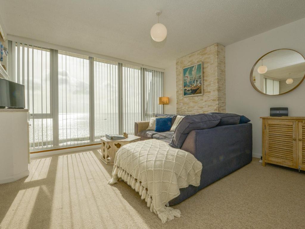 Red Peg, Kingsand (updated prices 2025)