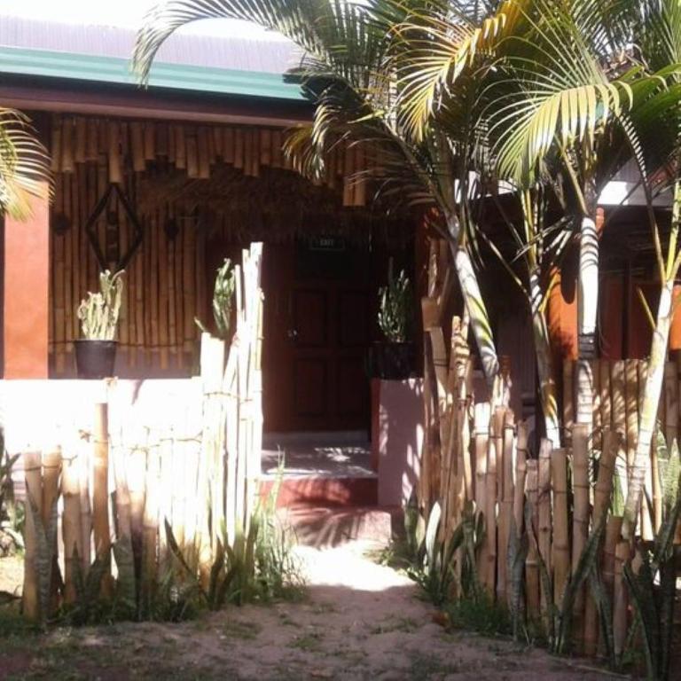 Room in Villa - Outback RetreatHotel, Tonge (updated prices 2025)