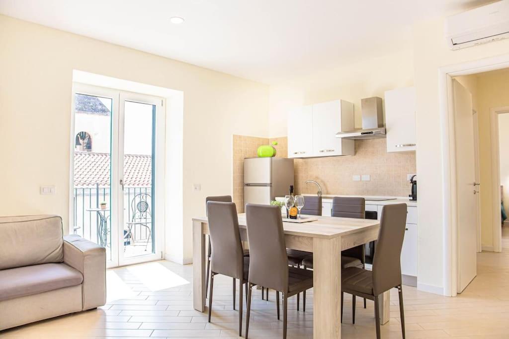 Casa Dalia, air/con wi-fi per 3, Cala Gonone (updated prices 2025)