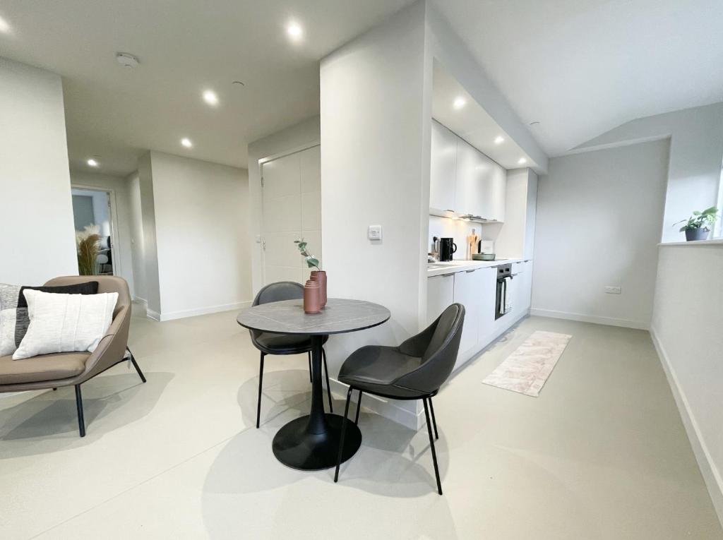 LIVINGWAY Roco, Liverpool (updated prices 2025)