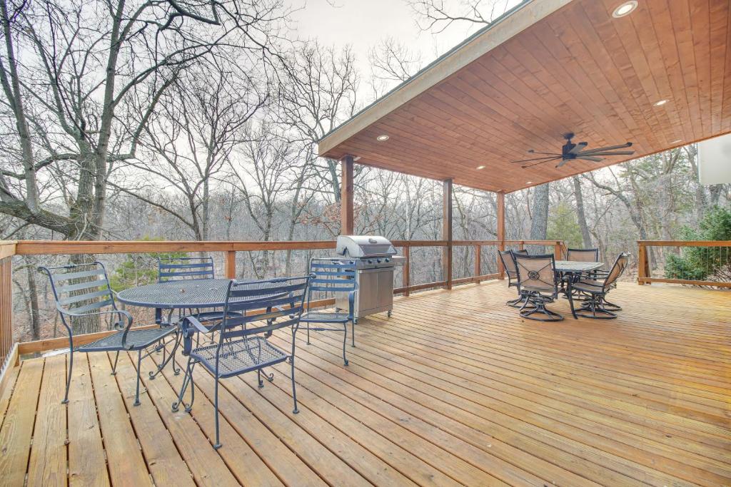 Deck and Kayaks Grand Lake of the Cherokees Home, Afton (updated prices ...