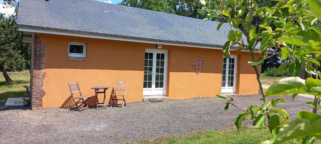 Gite clos masure de Blevillot, Saint-Gilles-de-la-Neuville (tarifs ...