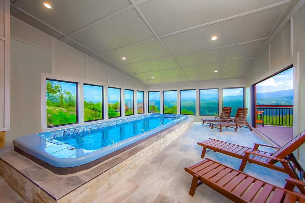 Splashing at the Bluff - Premier Smoky Mountain Views - Indoor Pool Spa ...