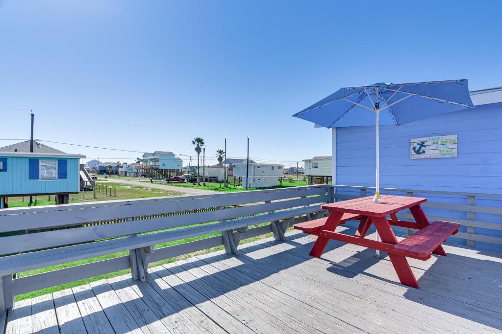 1 Mi to Surfside Beach BBQ-Ready Home in Freeport, Freeport (updated ...