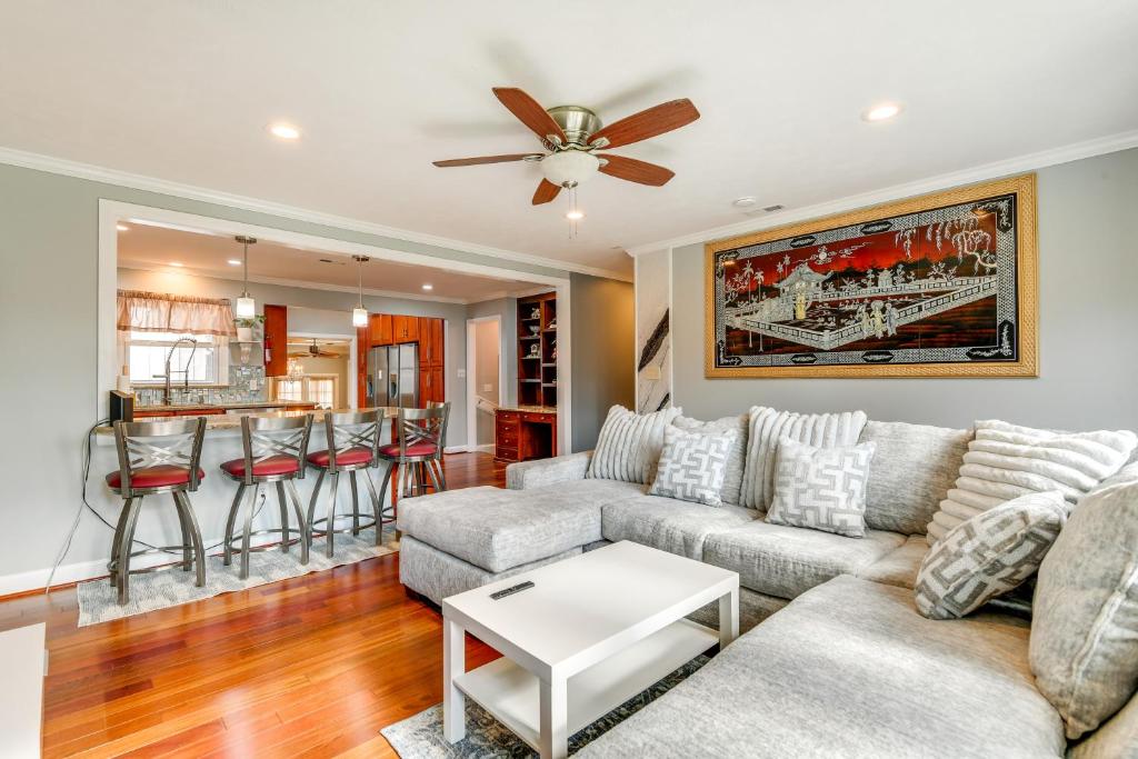 Spacious Home with Tranquil Patio about 29 Mi to DC!, Severn (updated ...