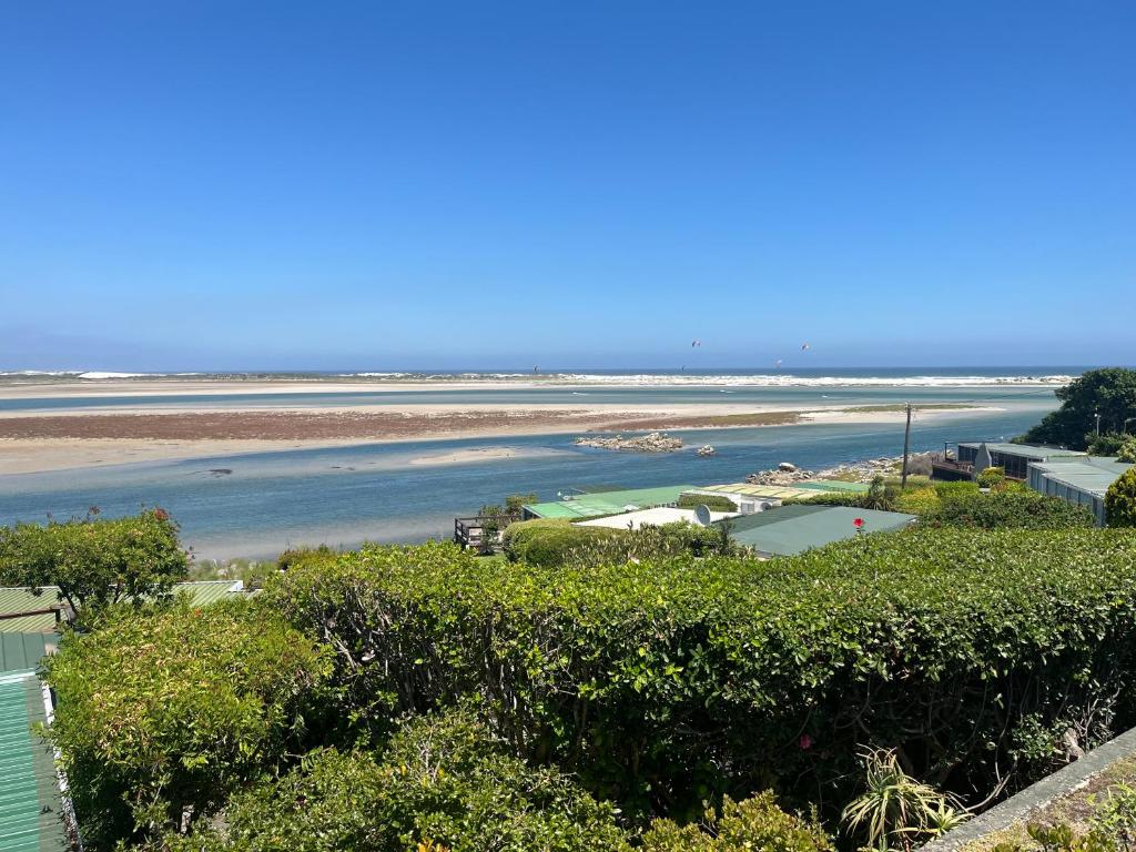 Fantastic spot In Hermanus with great lagoon views, Hermanus (updated ...