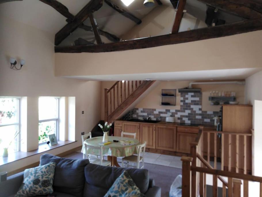Upside down in Settle. Stylish, central and cosy, Settle (updated ...