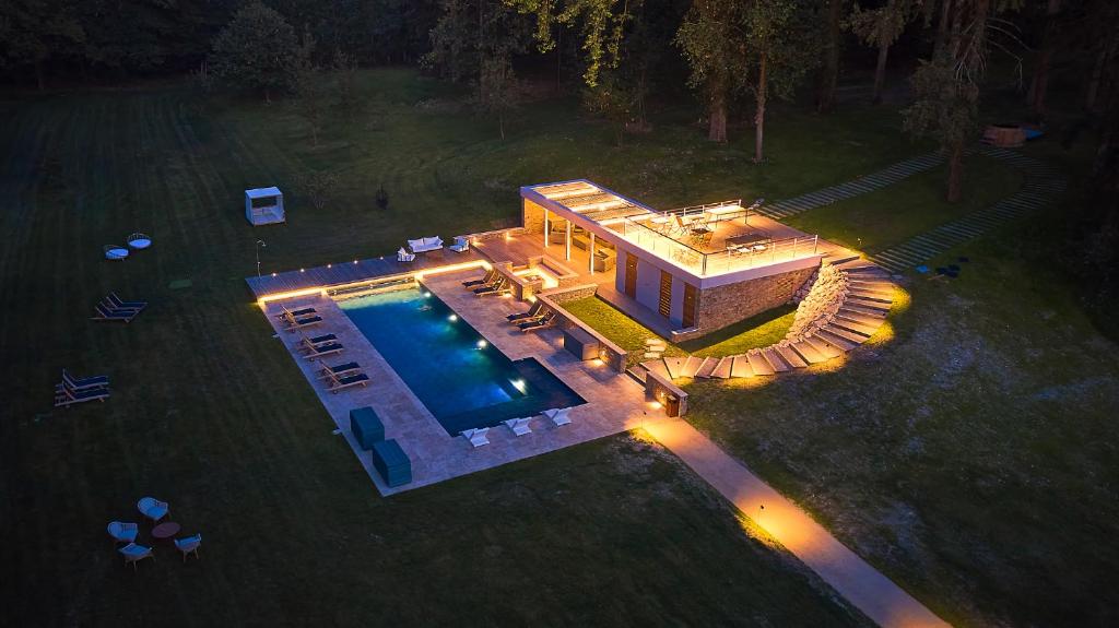 Domaine de la Commanderie de Ballan, Ballan-Miré (updated prices 2025)